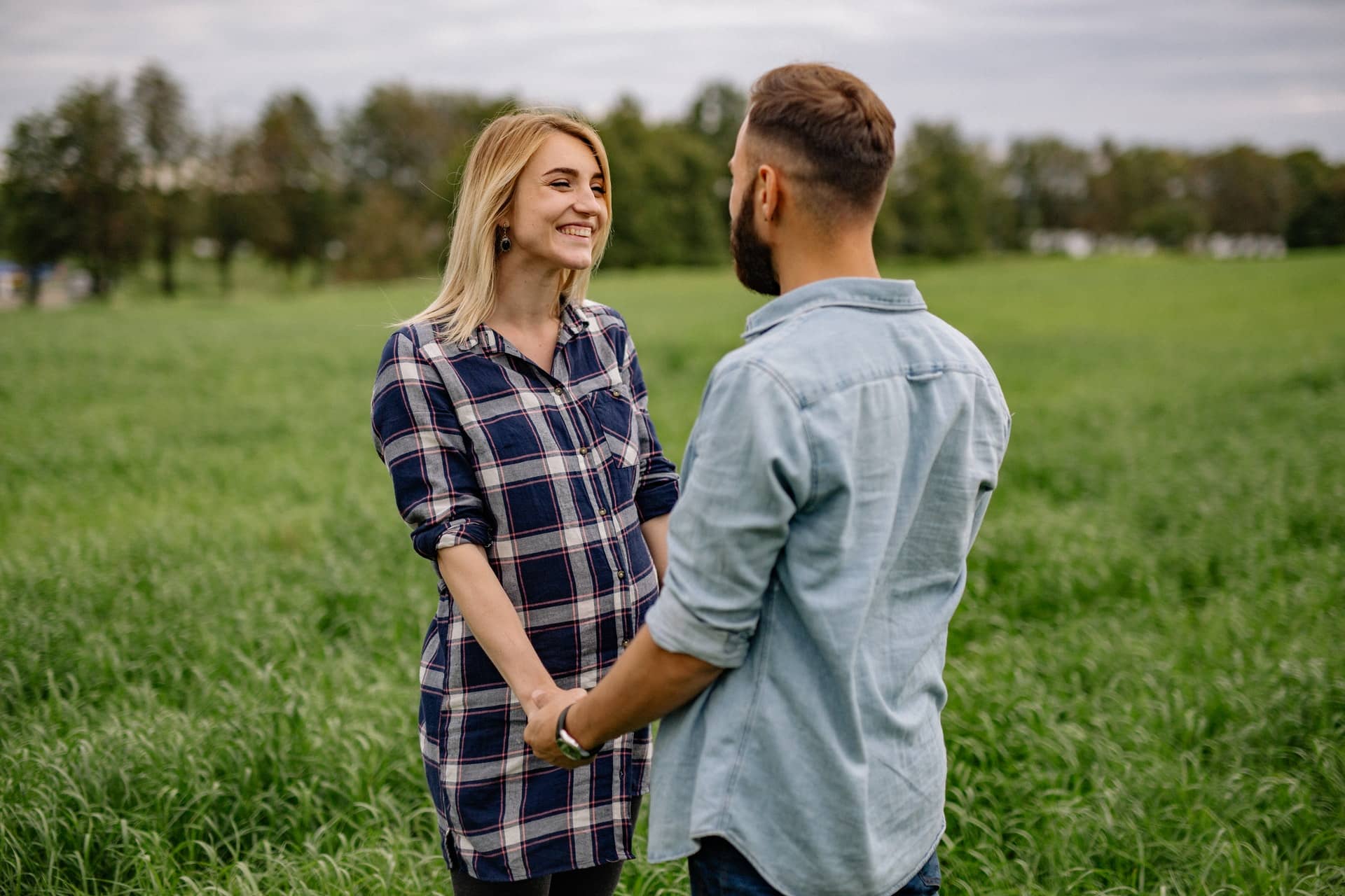 12 undeniable signs of a soul connection through the eyes