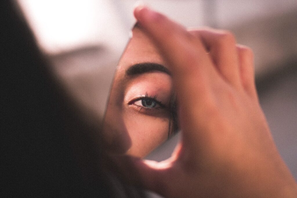 The 16 Most Common Reality Shifting Symptoms complete List 2022 
