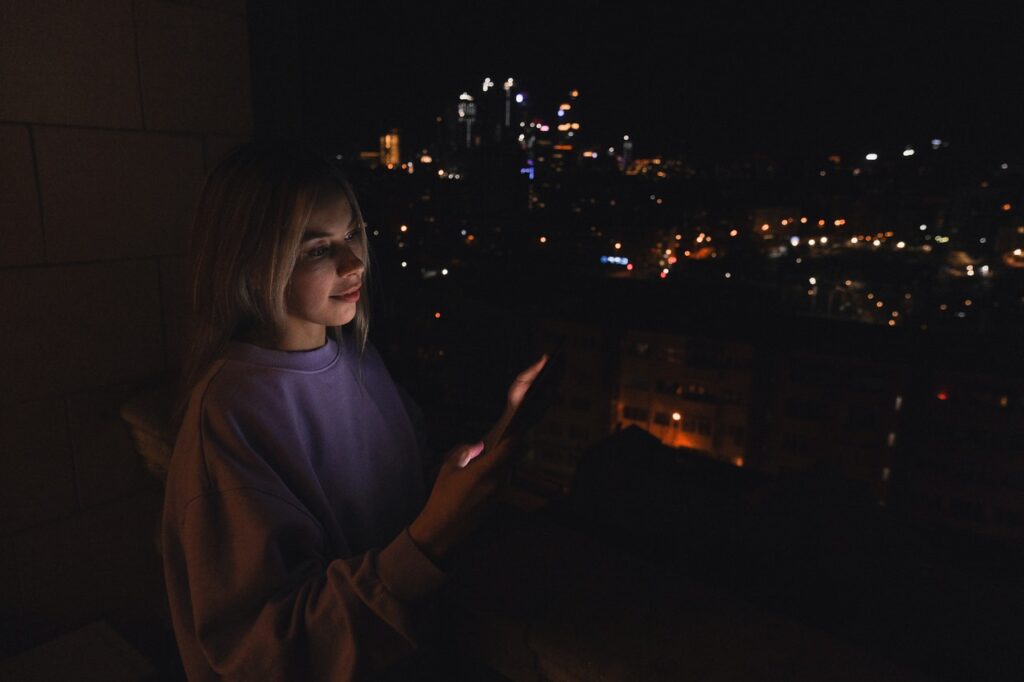 16 signs you have a strong intimidating personality that might scare ...